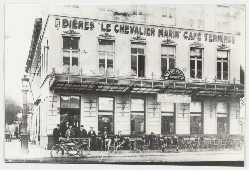 Koning Albertplein, Café Terminus, | Regionale Beeldbank