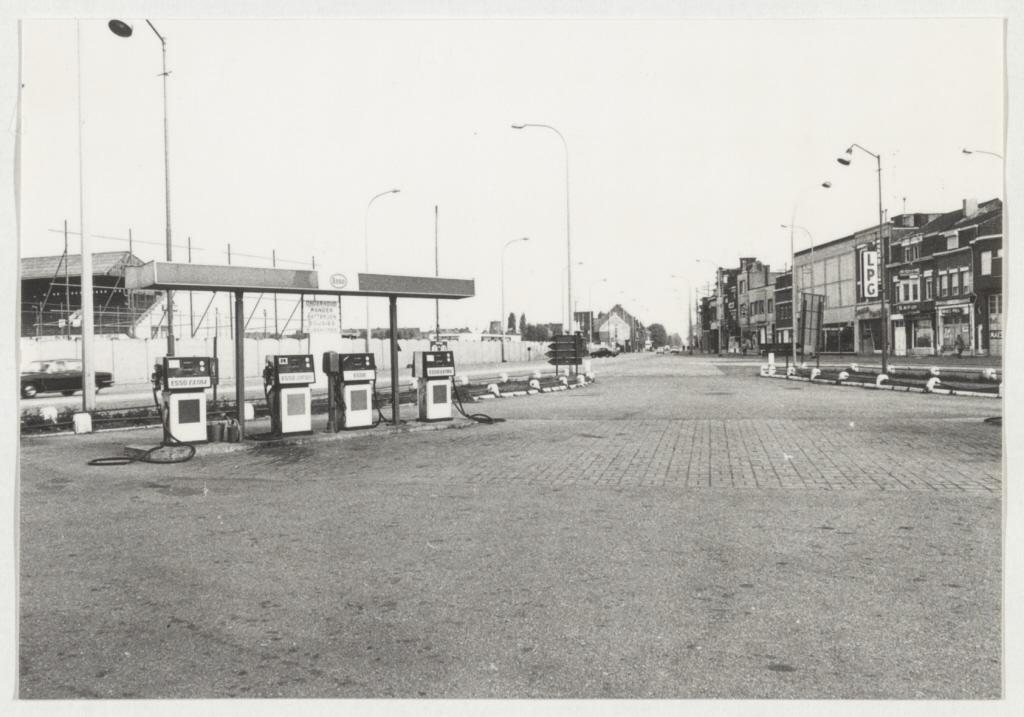 Oscar Van Kesbeeckstraat, splitsing met de Maurits Sabbestraat ...