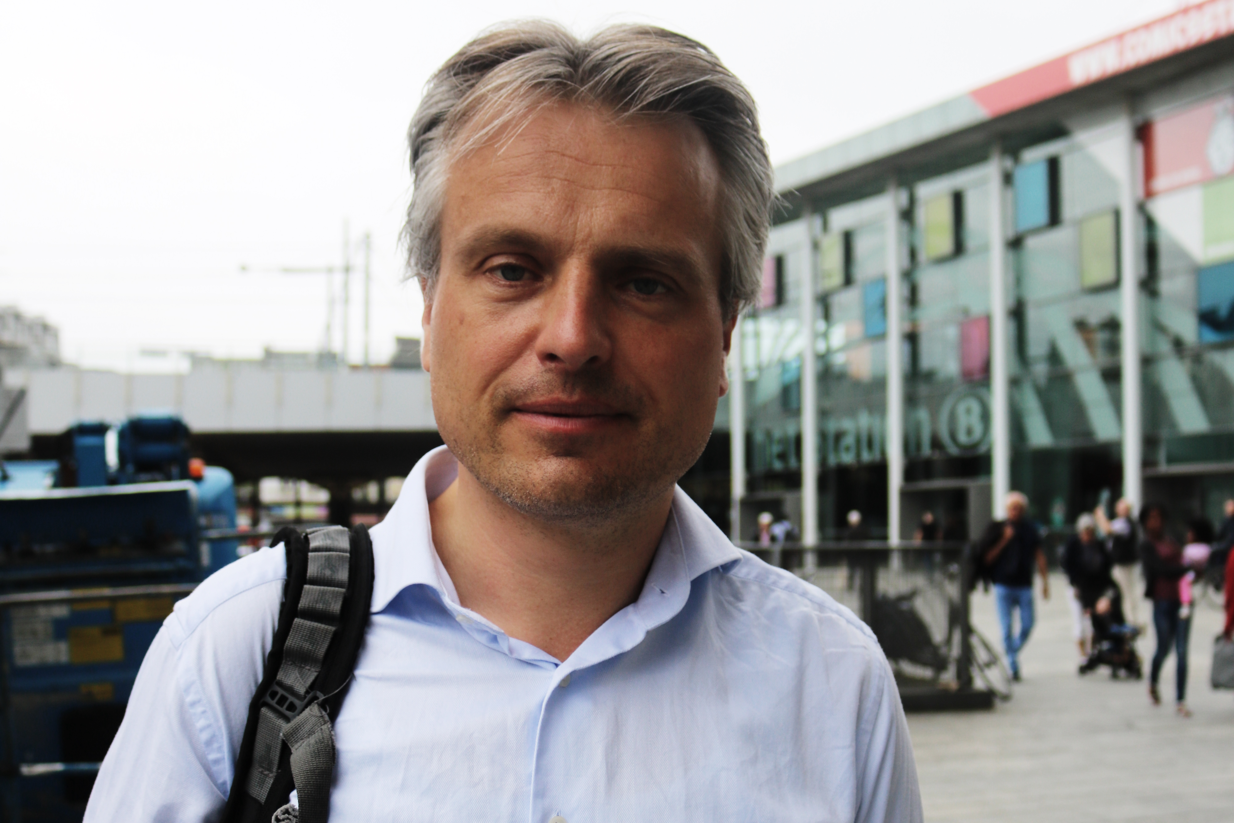 Joris Luyendijk: “Dat politici wegkomen met fake news, bewijst dat we ...